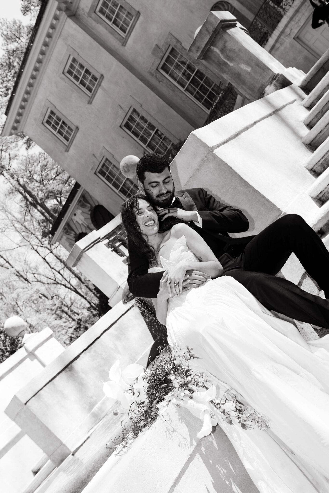 Editorial Style Wedding Photography at Swan House - maddiwaldophoto.com