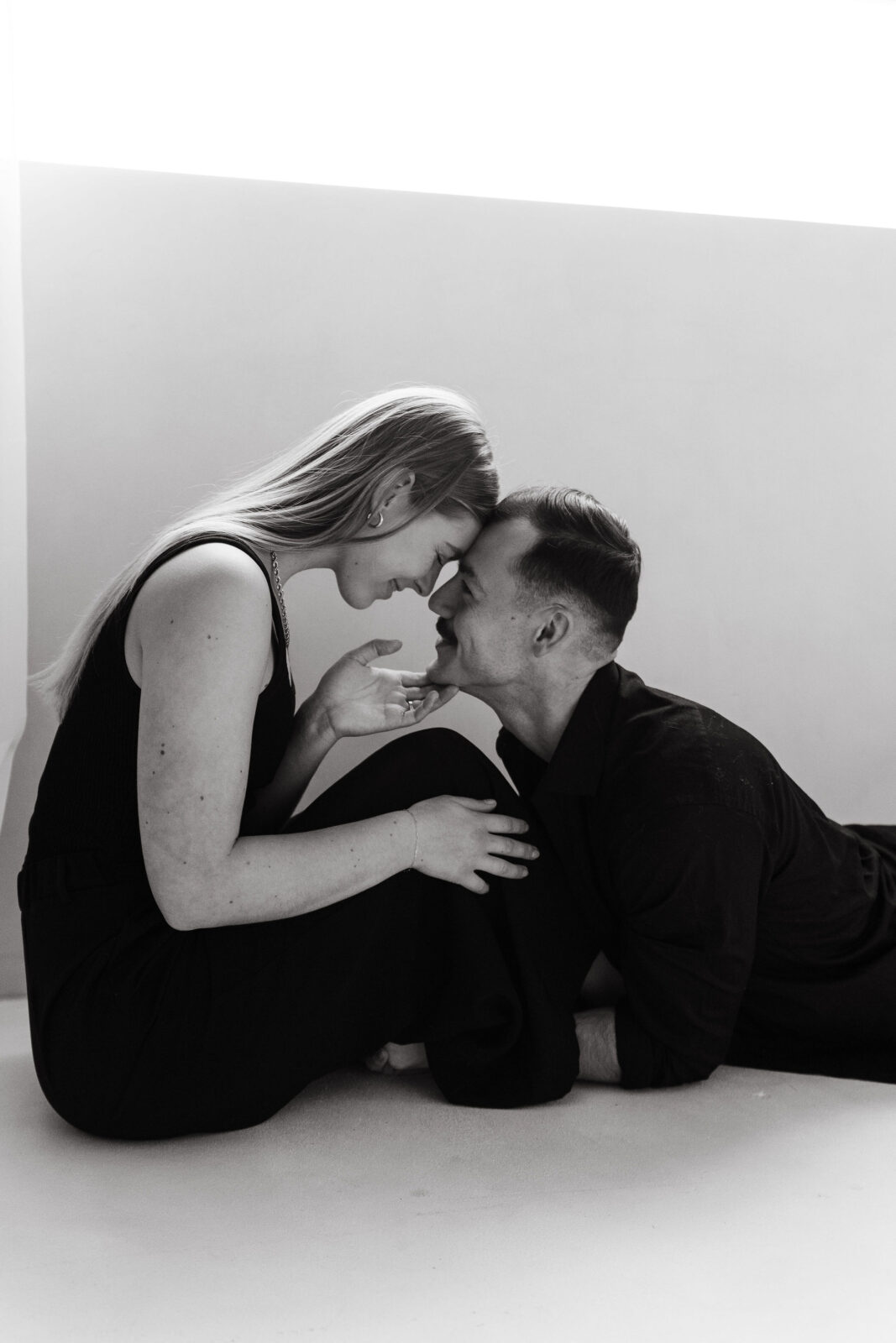 Couples Studio Photography at Bonita Muze | Annika + Eli - maddiwaldophoto.com